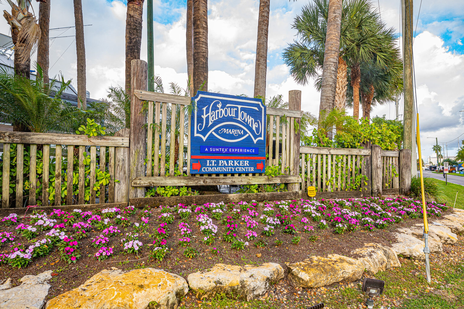 Marine Services, Boat Repairs, Events | Harbour Towne Marina